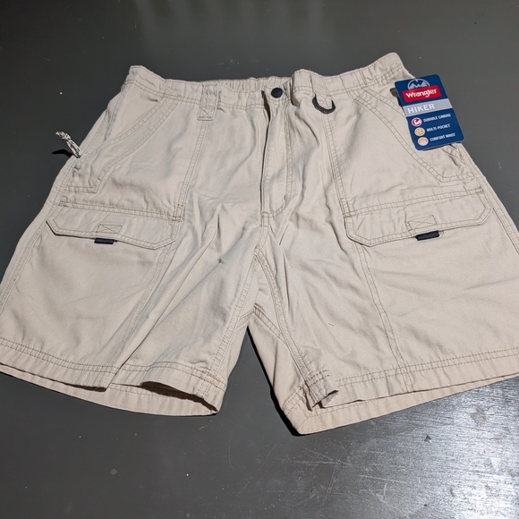 Wrangler | Shorts | Wrangler Mens Cargo Hiker Shorts In Light Tan Size ...